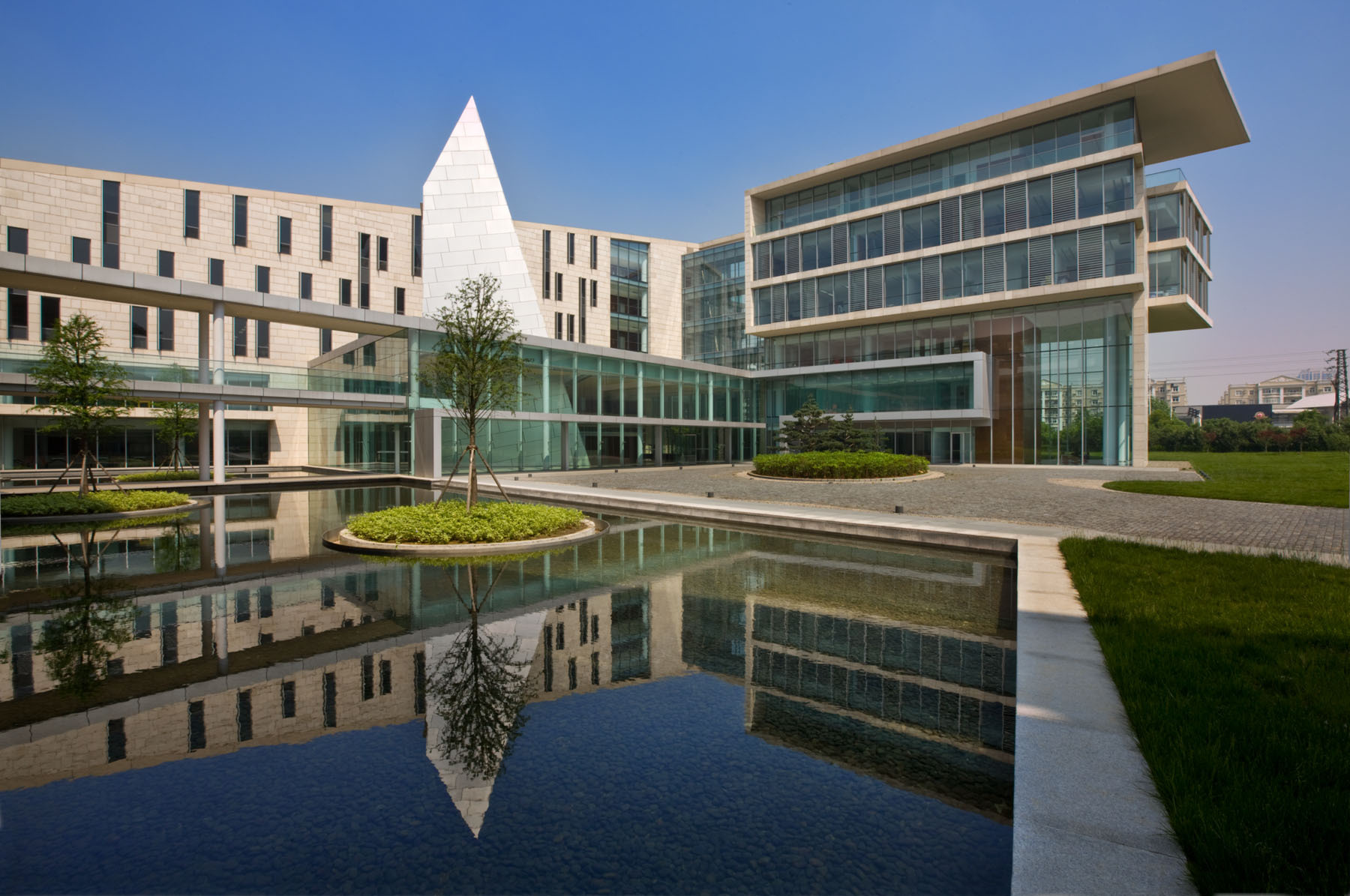 泉峰集团_360百科